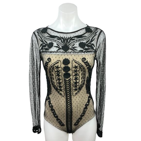 Willow & Clay | Tops | Willow Clay Black Cream Mesh Lined Embroidery ...